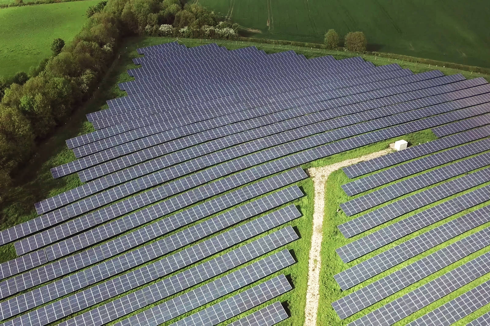 RWE starts construction of its first UK solar farms RWE starts construction of its first UK solar farms