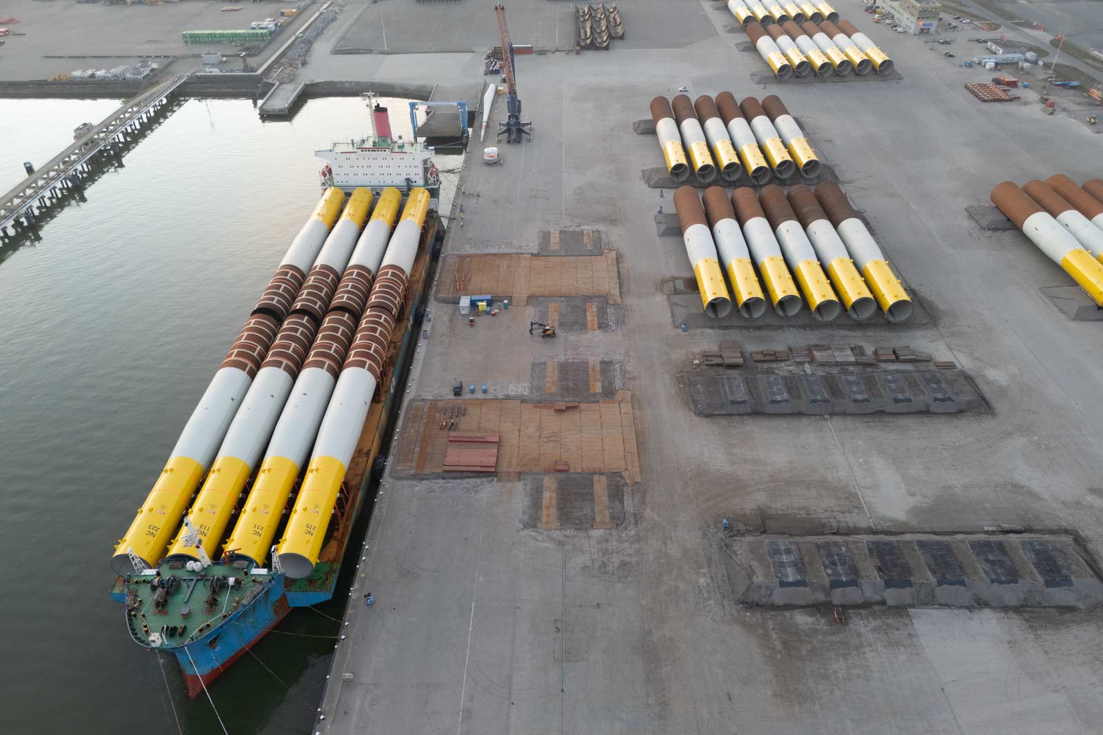 Nordseecluster: First foundations for German offshore wind project ... Nordseecluster: First foundations for German offshore wind project ...