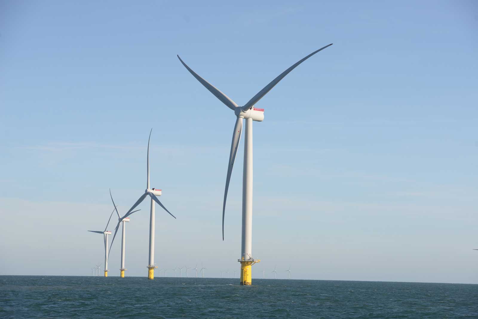 RWE secures lease agreements to develop four offshore wind farm ...